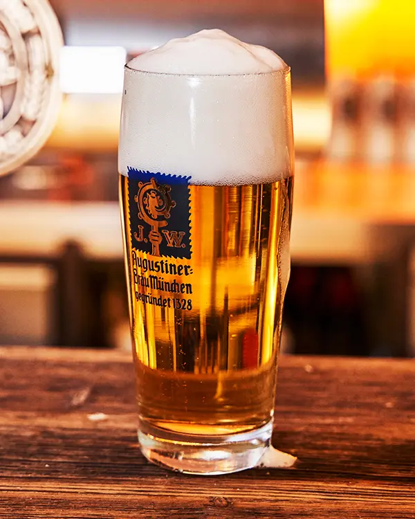 HeimWerk Restaurant im Tal München | Schnitzel & Co. - HeimWerk